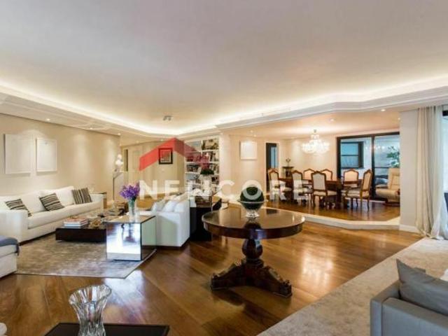 Apartamento em Avenida Juriti Moema São Paulo/SP