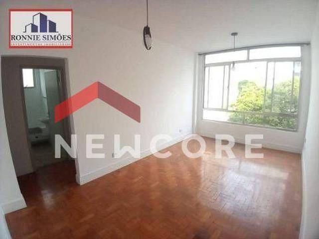 Apartamento em Avenida Jurucê Indianópolis São Paulo/SP
