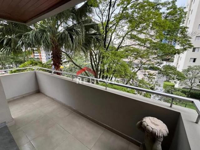 Apartamento em Avenida Jacutinga Indianópolis São Paulo/SP