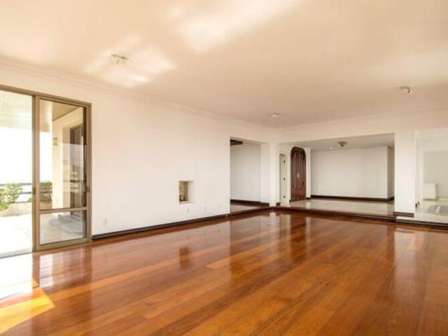 Apartamento em Avenida José Galante Morumbi São Paulo/SP
