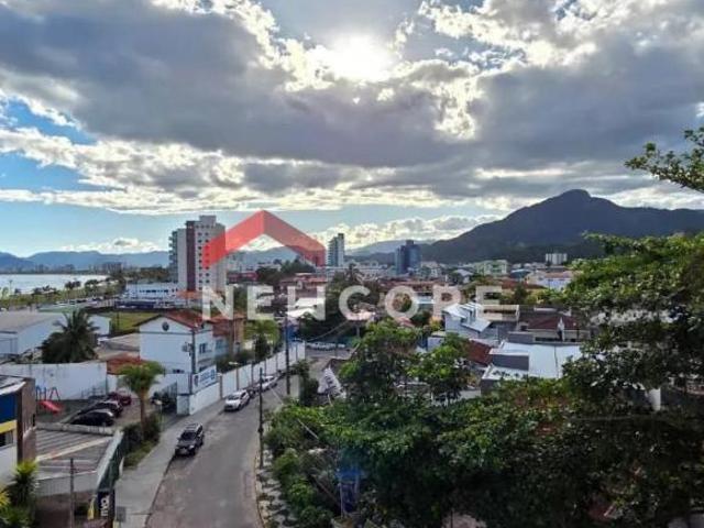 Apartamento em Avenida Lucas Nogueira Garcez Sumaré Caraguatatuba/SP