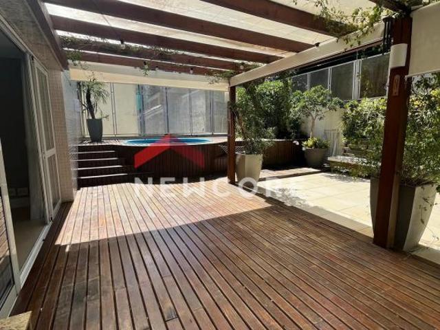 Apartamento em Avenida Luiz Manoel Gonzaga Três Figueiras Porto Alegre/RS