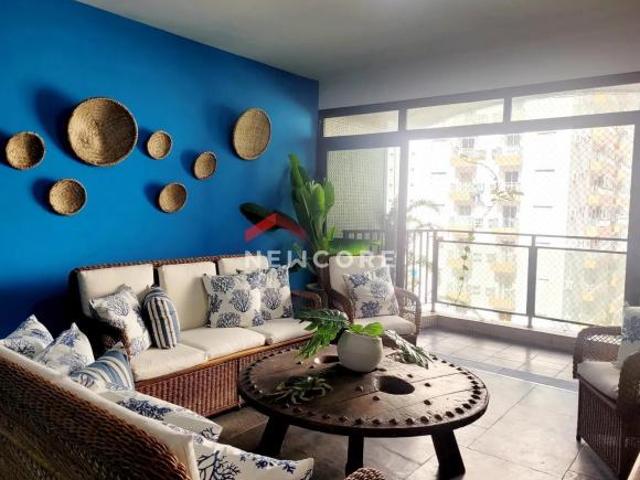 Apartamento em Avenida Leomil Barra Funda Guarujá/SP