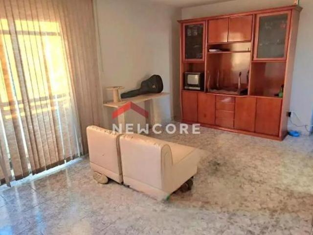 Apartamento em Avenida Pedro de Toledo Palmital Marília/SP
