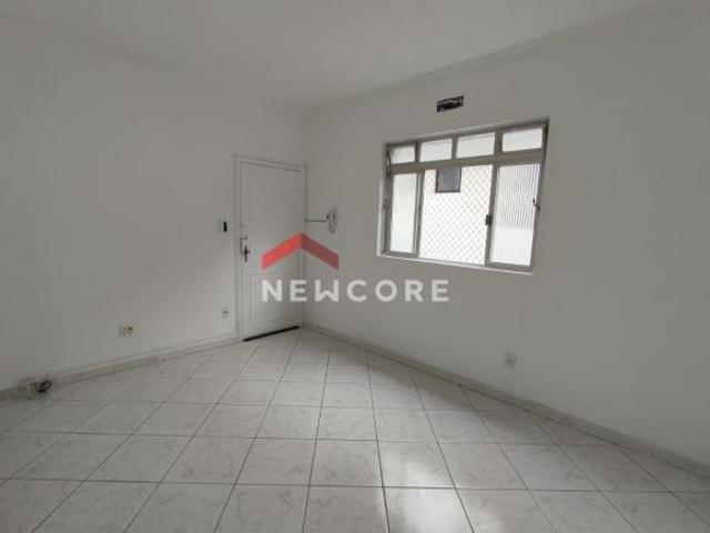 Apartamento em Avenida Pérsio de Queirós Filho Catiapoa São Vicente/SP