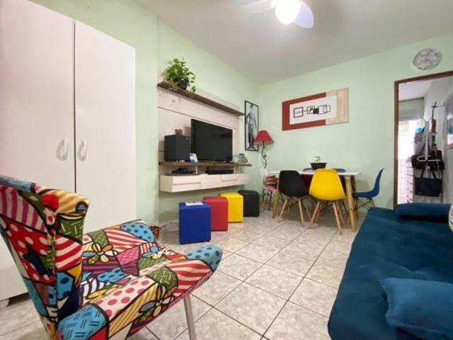 Apartamento em Avenida Presidente Wilson Gonzaga Santos/SP