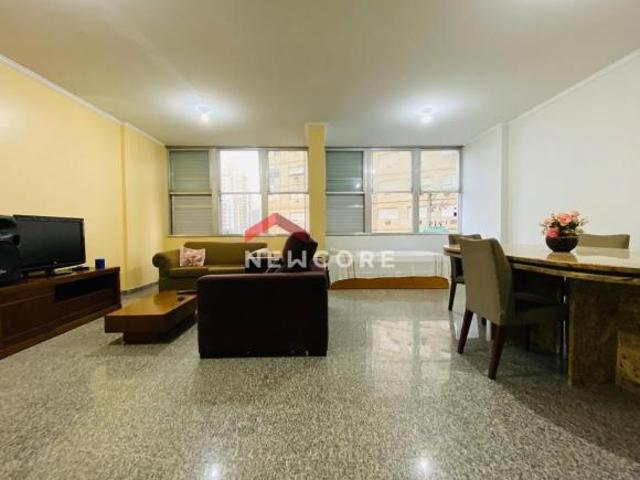 Apartamento em Avenida Presidente Wilson José Menino Santos/SP