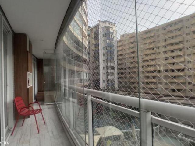 Apartamento em Avenida Presidente Wilson José Menino Santos/SP