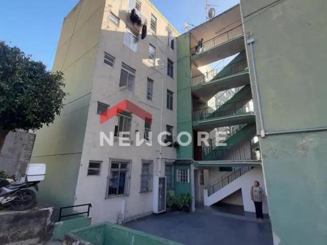 Apartamento em Avenida Presidente Tancredo de Almeida Neves Conjunto Habitacional Presidente Cast