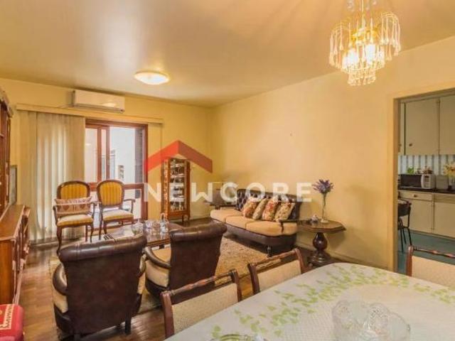 Apartamento em Avenida Protásio Alves Petrópolis Porto Alegre/RS