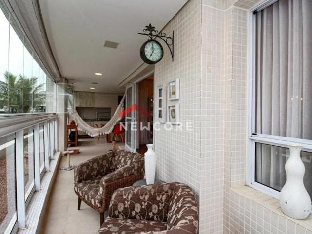 Apartamento em Avenida Rei Pelé Ponta da Praia Santos/SP