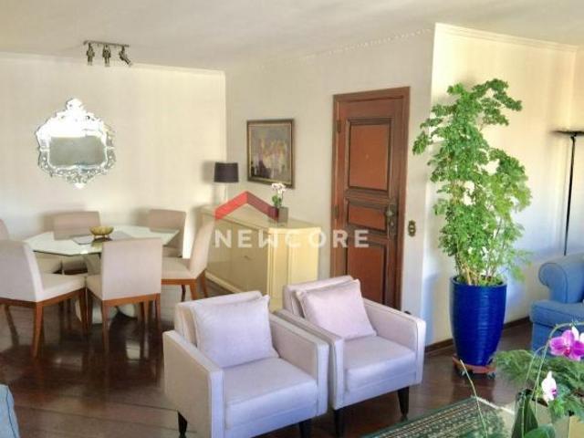Apartamento em Avenida Rouxinol Moema São Paulo/SP