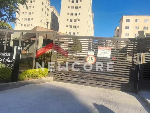 Apartamento em Avenida Sara Zirlis Vila Lutécia Santo André/SP