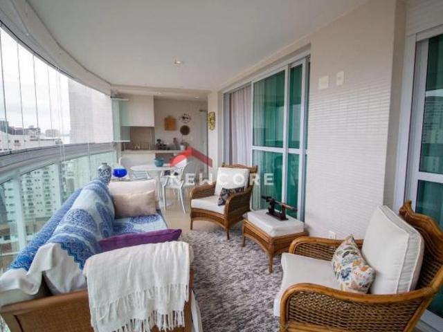 Apartamento em Avenida Senador Cesar Lacerda de Vergueiro Ponta da Praia Santos/SP