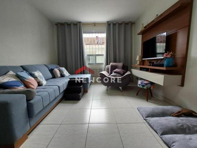 Apartamento em Avenida Senador Pinheiro Machado Marapé Santos/SP