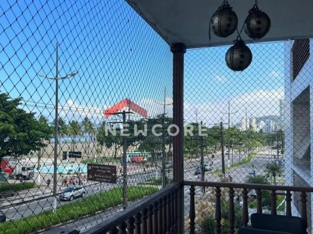 Apartamento em Avenida Vicente de Carvalho Gonzaga Santos/SP