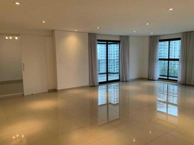 Apartamento em Avenida Washington Luís Santo Amaro São Paulo/SP