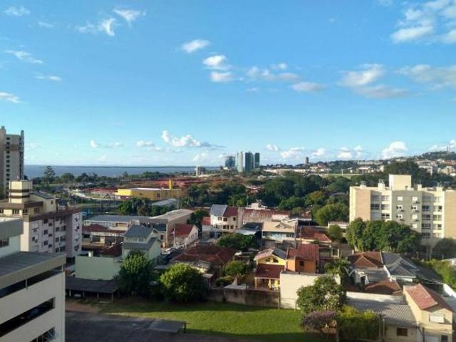 Apartamento em Avenida Wenceslau Escobar Cristal Porto Alegre/RS