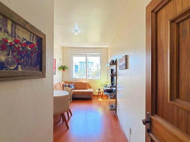 Apartamento em Azenha