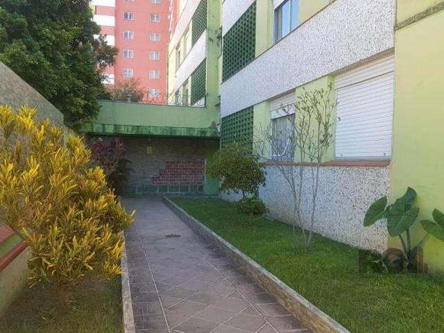 Apartamento em Azenha