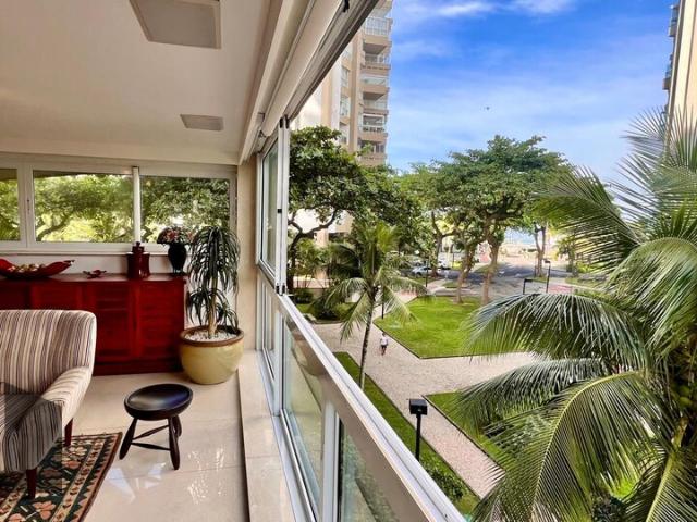 Apartamento em Barra da Tijuca, Rio de Janeiro/RJ de 297m² 4 quartos à venda por R$ 4.499.000,00