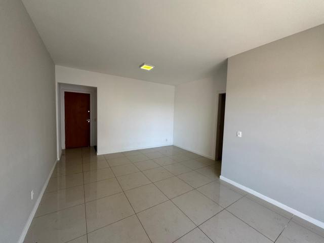 Apartamento em Bela Suiça, Londrina/PR de 102m² 4 quartos à venda por R$ 699.900,00