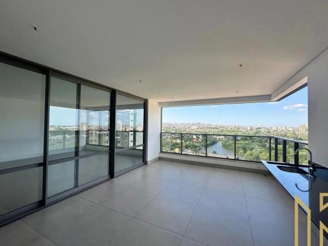 Apartamento em Bela Suiça, Londrina/PR de 232m² 3 quartos à venda por R$ 2.850.000,00