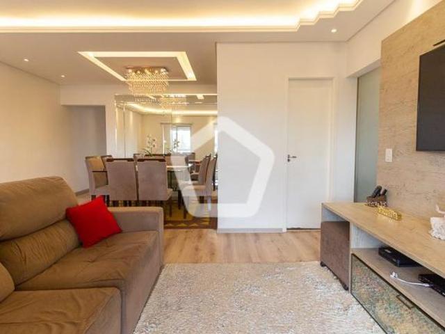 Apartamento em Bosque da Saúde