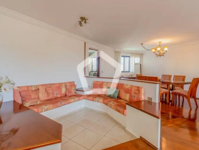 Apartamento em Bosque da Saúde