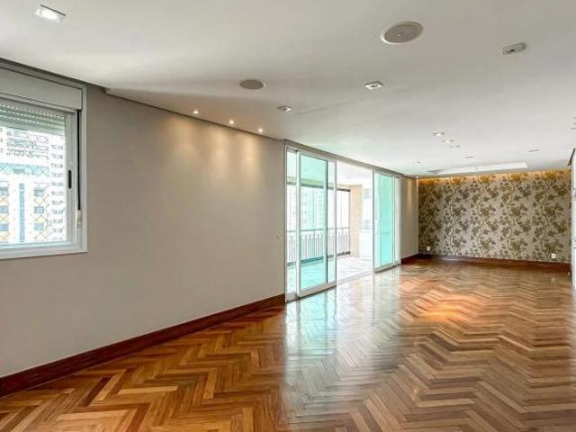 Apartamento em Brooklin Paulista, São Paulo/SP de 167m² 3 quartos à venda por R$ 2.400.000,00