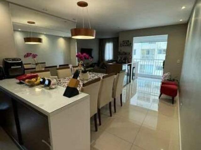 Apartamento em Cambuci com 64m²
