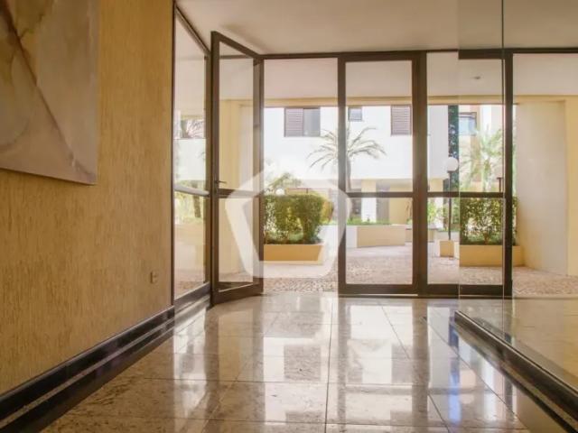 Apartamento em Cambuci
