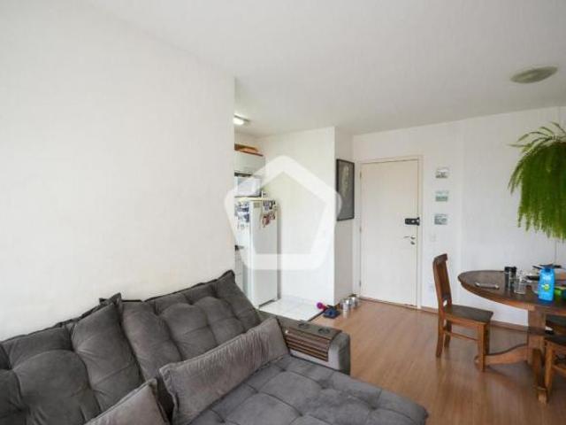 Apartamento em Cambuci