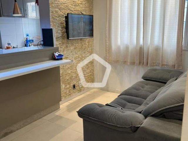 Apartamento em Cambuci