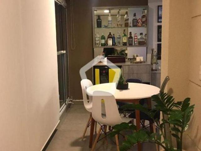 Apartamento em Cambuci