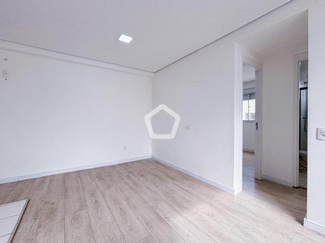 Apartamento em Cambuci