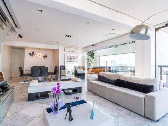 Apartamento em Campo Belo