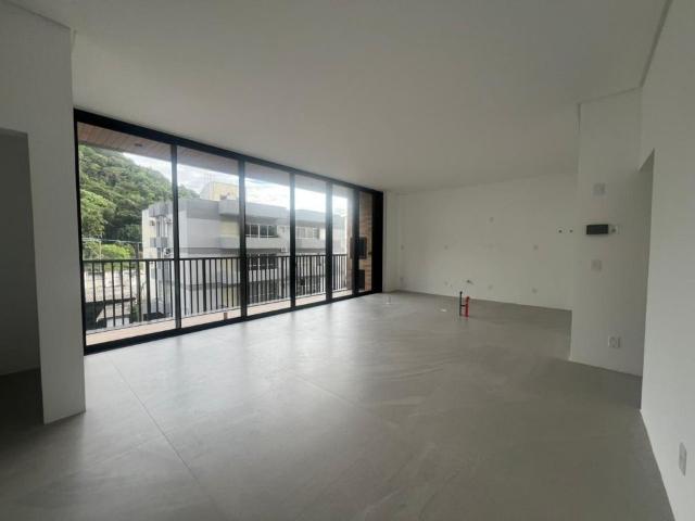 Apartamento em Cabeçudas, Itajaí/SC de 131m² 3 quartos à venda por R$ 3.499.000,00