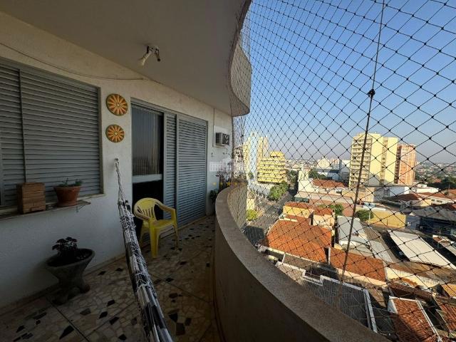 Apartamento em Centro, Araçatuba/SP de 180m² 3 quartos à venda por R$ 499.000,00