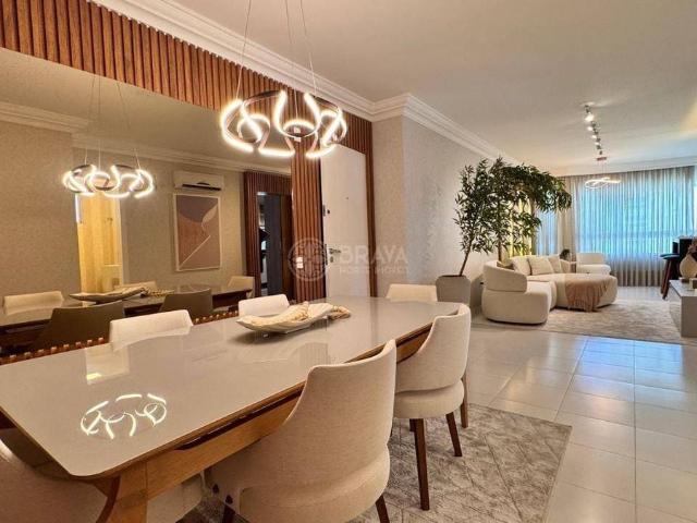 Apartamento em Centro, Balneário Camboriú/SC de 110m² 3 quartos à venda por R$ 1.889.900,00