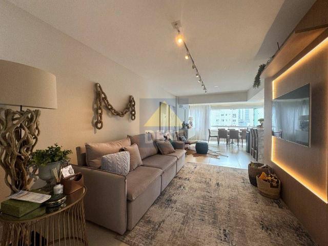 Apartamento em Centro, Balneário Camboriú/SC de 124m² 3 quartos à venda por R$ 2.599.900,00