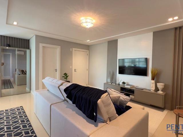 Apartamento em Centro, Balneário Camboriú/SC de 125m² 3 quartos à venda por R$ 3.499.900,00