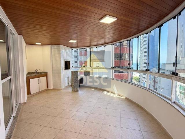 Apartamento em Centro, Balneário Camboriú/SC de 126m² 3 quartos à venda por R$ 1.899.900,00