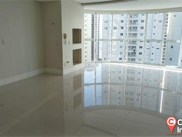 Apartamento em Centro, Balneário Camboriú/SC de 128m² 3 quartos à venda por R$ 3.399.900,00