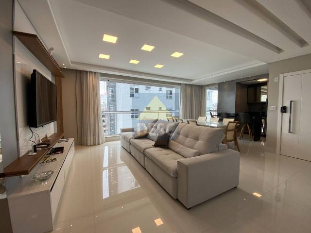 Apartamento em Centro, Balneário Camboriú/SC de 120m² 3 quartos à venda por R$ 3.299.900,00