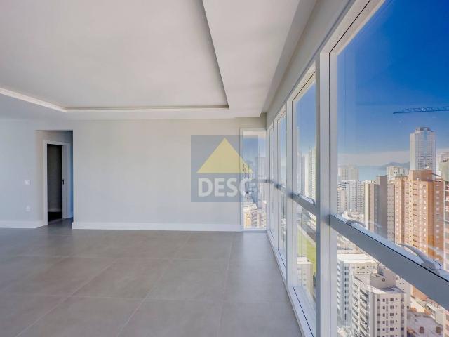 Apartamento em Centro, Balneário Camboriú/SC de 135m² 3 quartos à venda por R$ 2.769.000,00