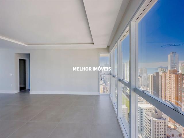 Apartamento em Centro, Balneário Camboriú/SC de 135m² 3 quartos à venda por R$ 2.799.900,00