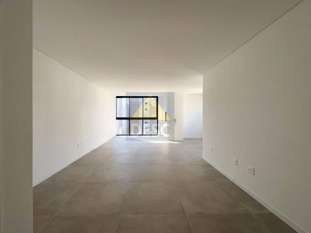 Apartamento em Centro, Balneário Camboriú/SC de 136m² 4 quartos à venda por R$ 2.857.900,00