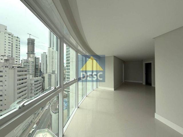 Apartamento em Centro, Balneário Camboriú/SC de 138m² 3 quartos à venda por R$ 2.989.000,00