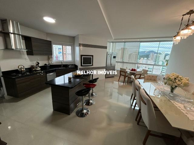 Apartamento em Centro, Balneário Camboriú/SC de 130m² 3 quartos à venda por R$ 1.999.900,00